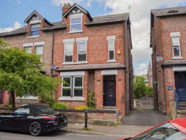4 Bedroom Semi Detached House