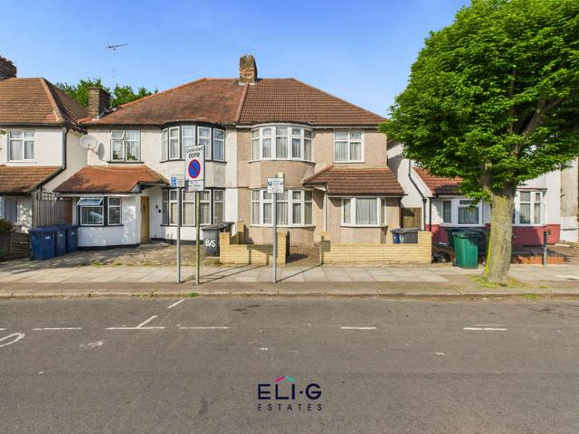 4 Bedroom Semi Detached House