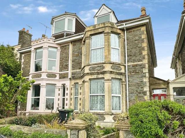 4 Bedroom Semi Detached House