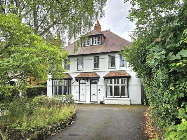 4 Bedroom Semi Detached House