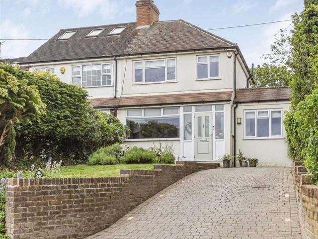 4 Bedroom Semi Detached House