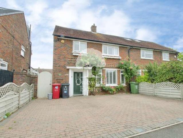 4 Bedroom Semi Detached House