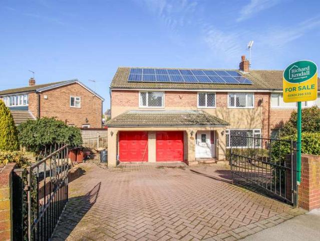 4 Bedroom Semi Detached House