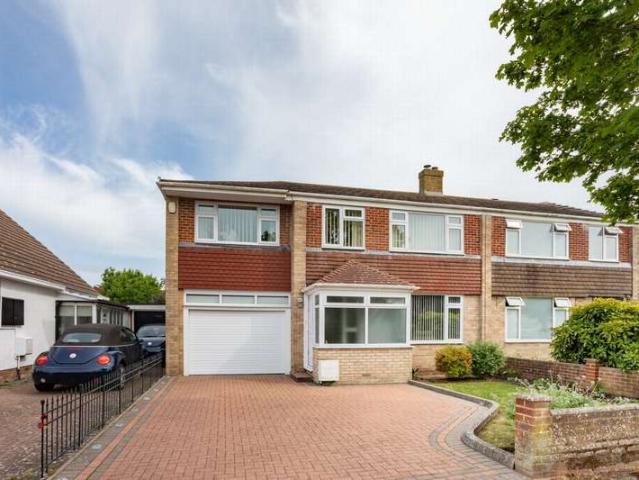 4 Bedroom Semi Detached House