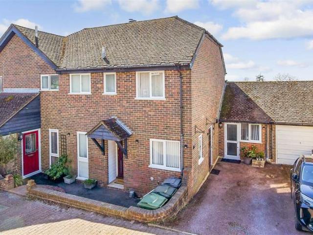 4 Bedroom Semi Detached House
