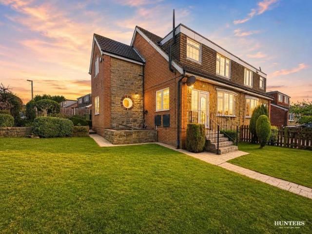4 Bedroom Semi Detached House