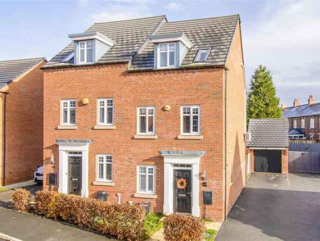 4 Bedroom Semi Detached House