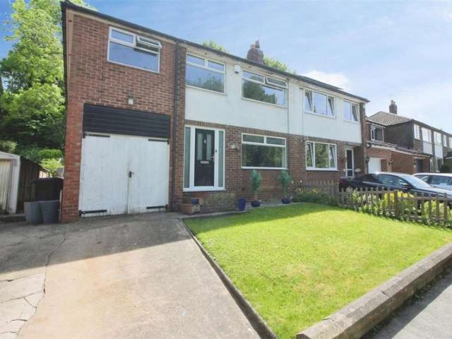 4 Bedroom Semi Detached House