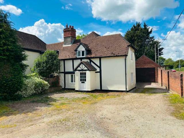 4 Bedroom Semi Detached House