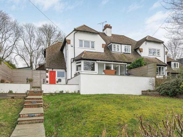 4 Bedroom Semi Detached House