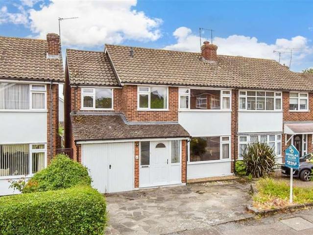 4 Bedroom Semi Detached House