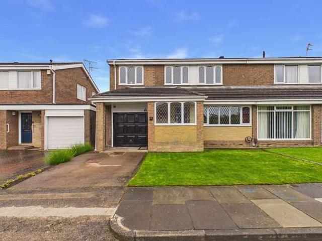 4 Bedroom Semi Detached House