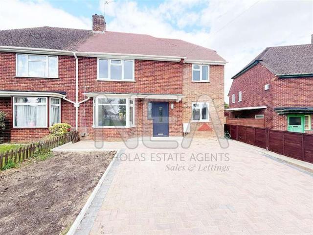 4 Bedroom Semi Detached House