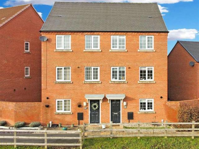 4 Bedroom Semi Detached House