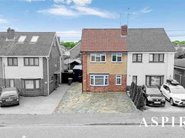4 Bedroom Semi Detached House