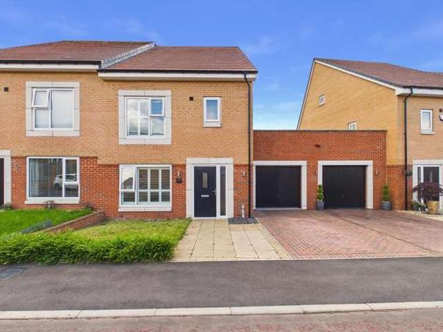 4 Bedroom Semi Detached House