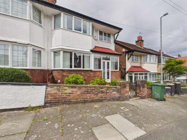 4 Bedroom Semi Detached House