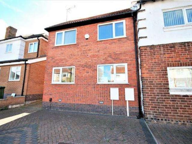 4 Bedroom Semi Detached House