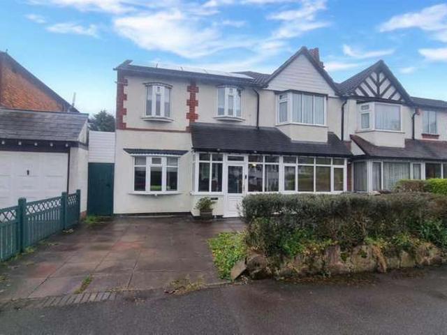 4 Bedroom Semi Detached House