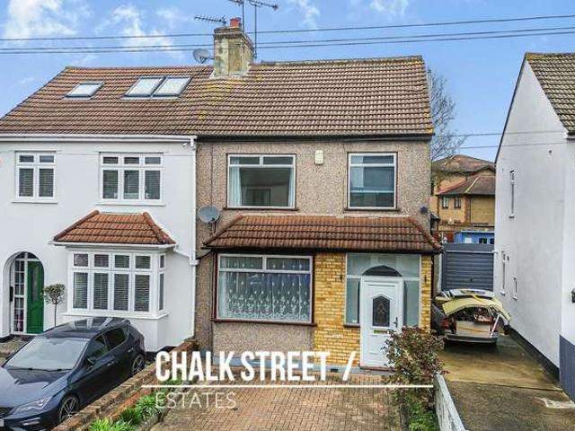 4 Bedroom Semi Detached House