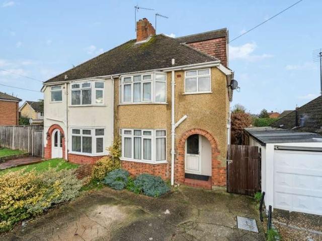 4 Bedroom Semi Detached House