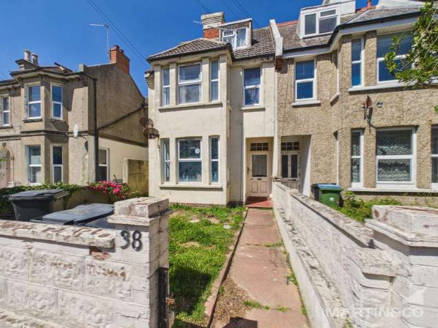 4 Bedroom Semi Detached House