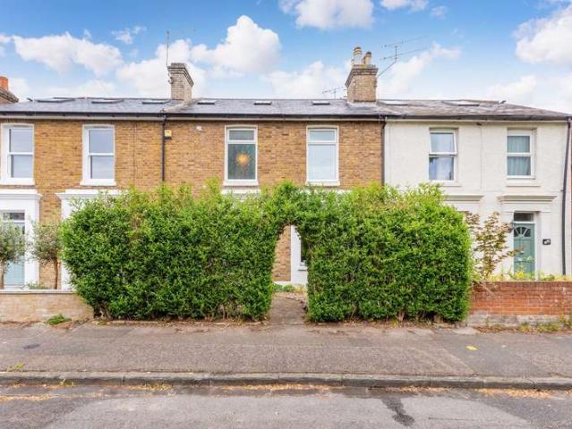 4 Bedroom Semi Detached House