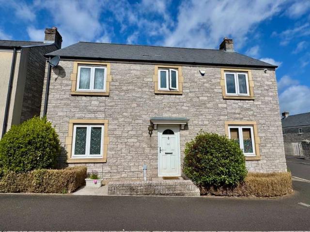 4 Bedroom Semi Detached House