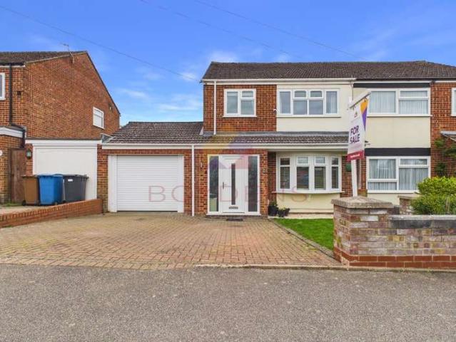 4 Bedroom Semi Detached House