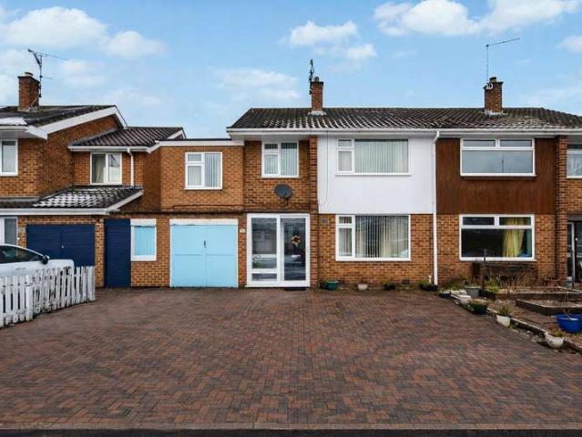 4 Bedroom Semi Detached House