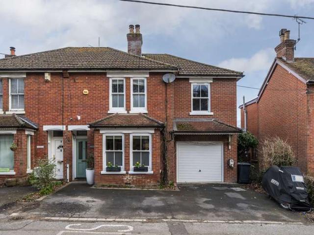 4 Bedroom Semi Detached House