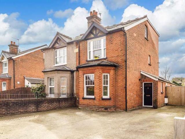 4 Bedroom Semi Detached House