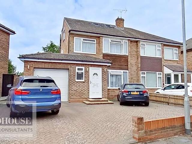 4 Bedroom Semi Detached House