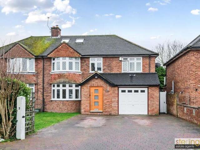 4 Bedroom Semi Detached House