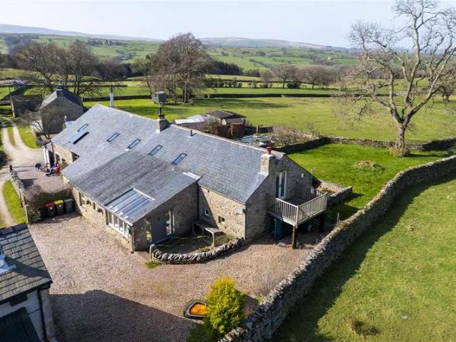 4 Bedroom Semi Detached House