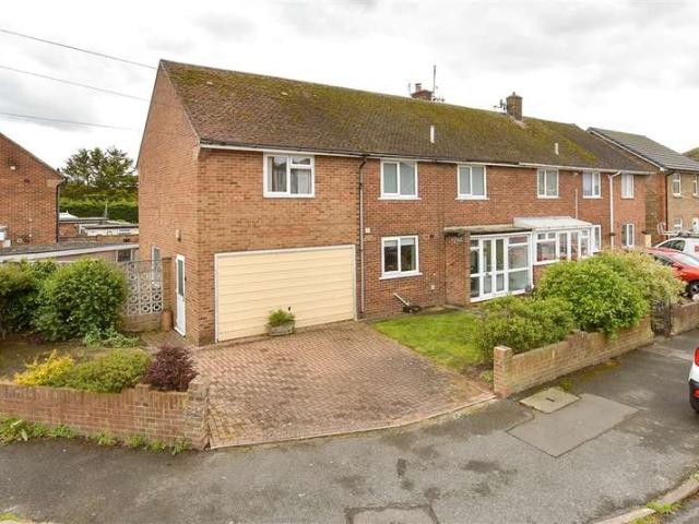 4 Bedroom Semi Detached House