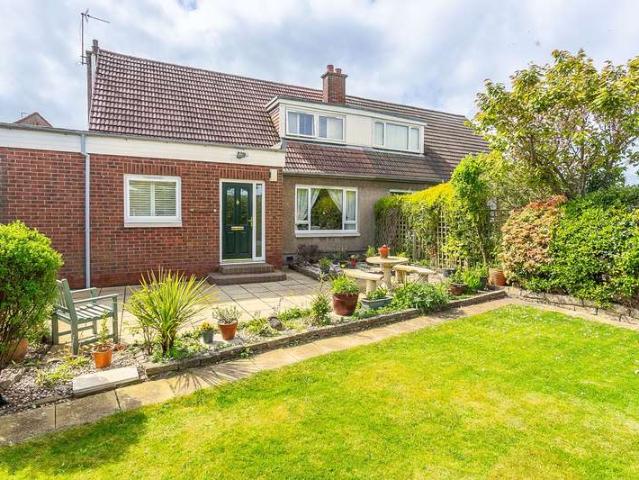 4 Bedroom Semi Detached House