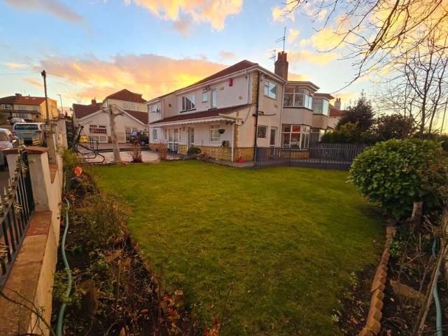 4 Bedroom Semi Detached House
