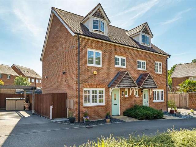 4 Bedroom Semi Detached House