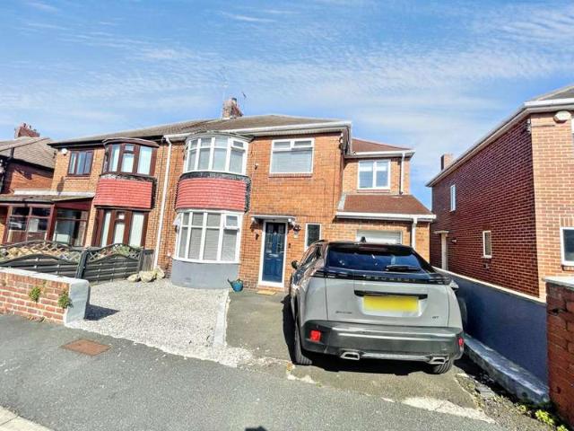 4 Bedroom Semi Detached House