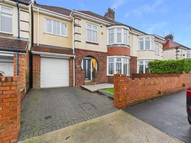 4 Bedroom Semi Detached House