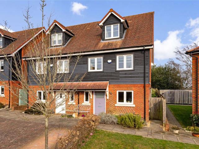4 Bedroom Semi Detached House