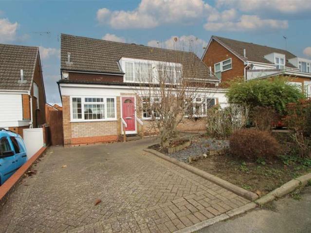 4 Bedroom Semi Detached House