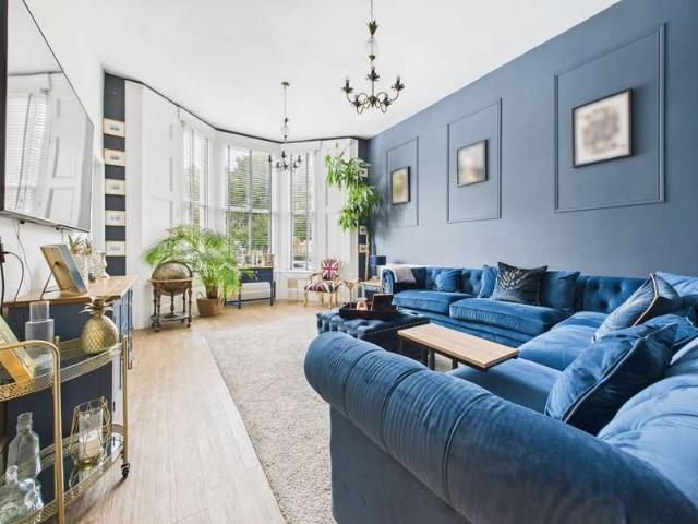 4 Bedroom Semi Detached House