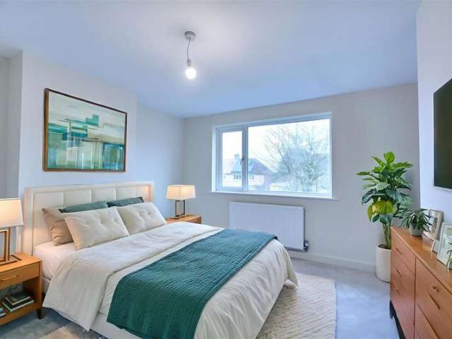 4 Bedroom Semi Detached House