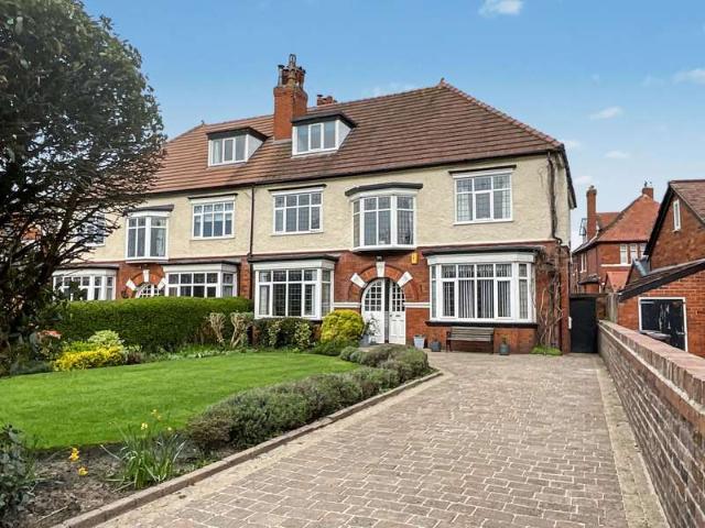 4 Bedroom Semi Detached House