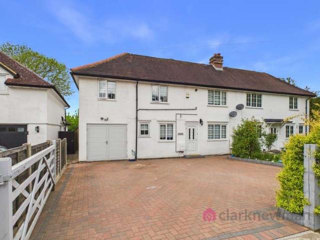 4 Bedroom Semi Detached House