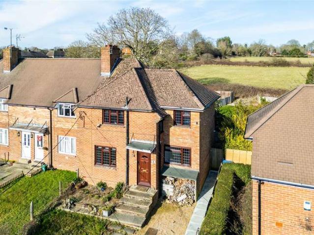 4 Bedroom Semi Detached House