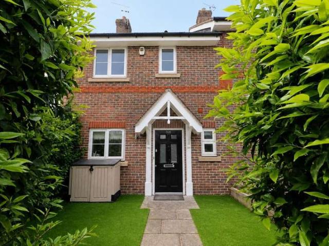 4 Bedroom Semi Detached House