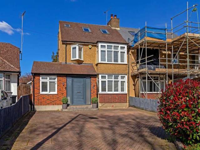 4 Bedroom Semi Detached House